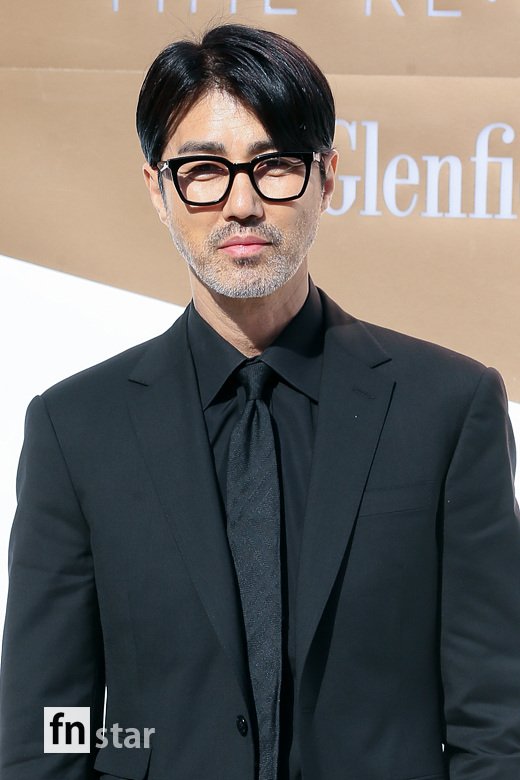 포토 차승원 시선 잡는 하얀 턱수염 헉스