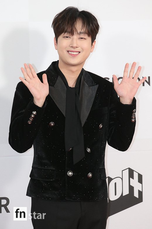 포토 이찬원 예쁜 남자 헉스