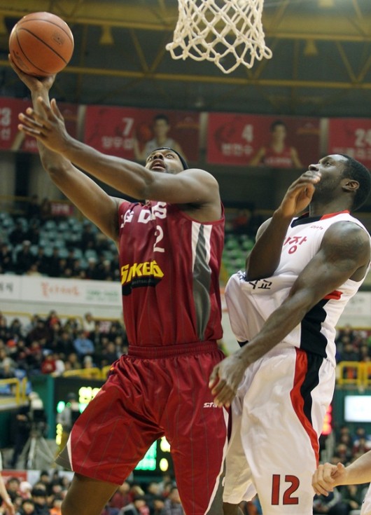 LG, KGC 꺾고 공동 4위 도약…KT는 KCC에 진땀승 - 파이낸셜뉴스