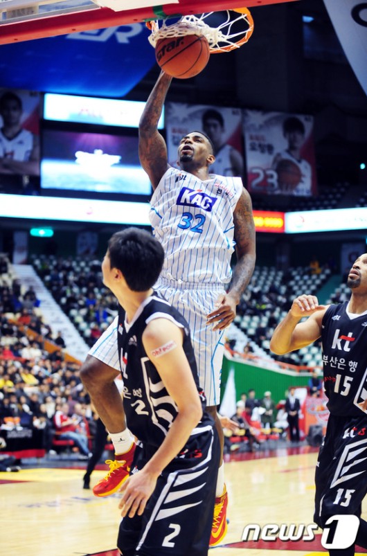 [프로농구] 김민구 복귀한 KCC, KT 제압 - 파이낸셜뉴스