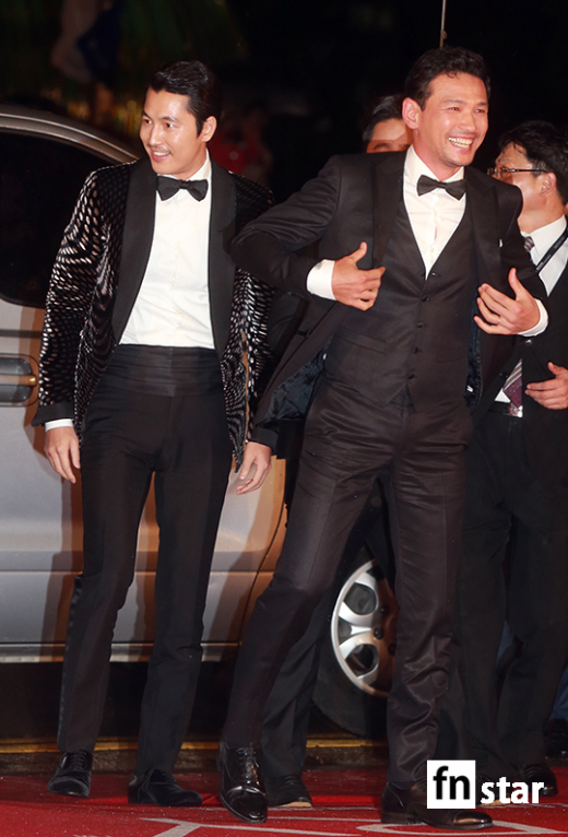 [20th BIFF 포토] 정우성-황정민, ‘흠잡을때 없는 두배우’ - fn스타