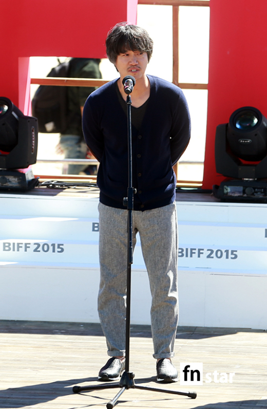 [20th BIFF 포토] 이동하 감독, ‘무대 인사왔어요~’ - 헉스