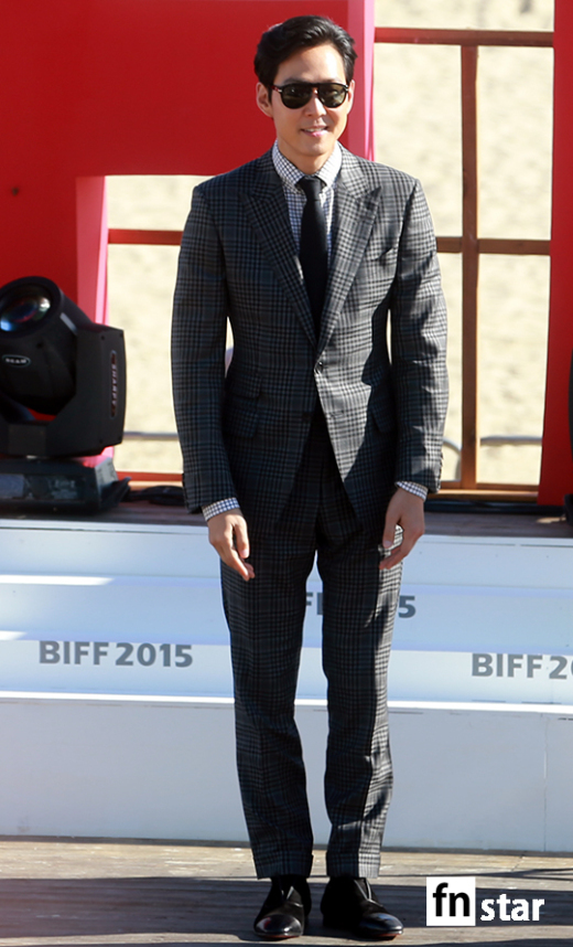 [20th BIFF 포토] 이정재, ‘미소에서 묻어나는 잘생김’ - 헉스