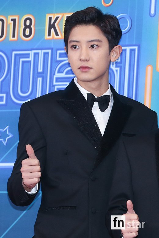 [포토] 엑소 찬열, ‘복 많은 부처님귀’ - fn스타