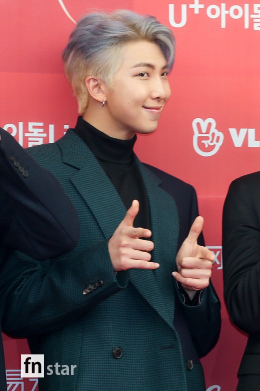 [포토] BTS RM, ‘리더의 애교’ - 헉스