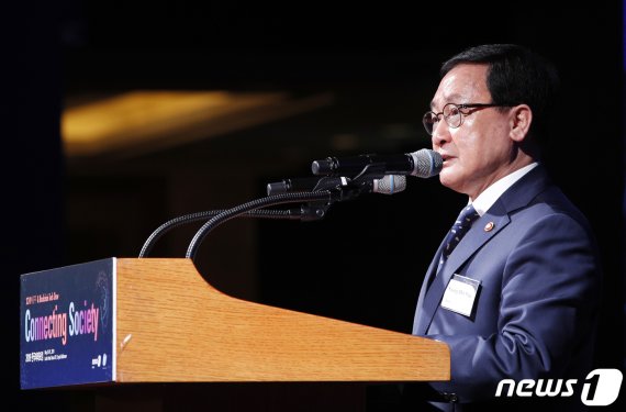 [KFF2019]유영민 장관 "국민 모두가 빠르게 5G 혜택 누리도록 하겠다" - 파이낸셜뉴스