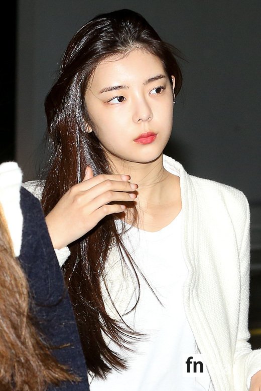 포토 있지 리아 ‘청초한 흑발미모 헉스