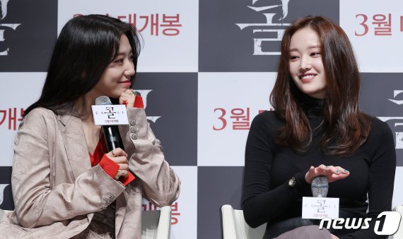 [영상] 스릴러 콜 박신혜x전종서… 둘 사이는 화기애애 파이낸셜뉴스
