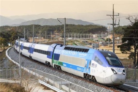 KTX 동해선 첫 개통...서울〜동해역 2시간 40분 걸려. - 파이낸셜뉴스