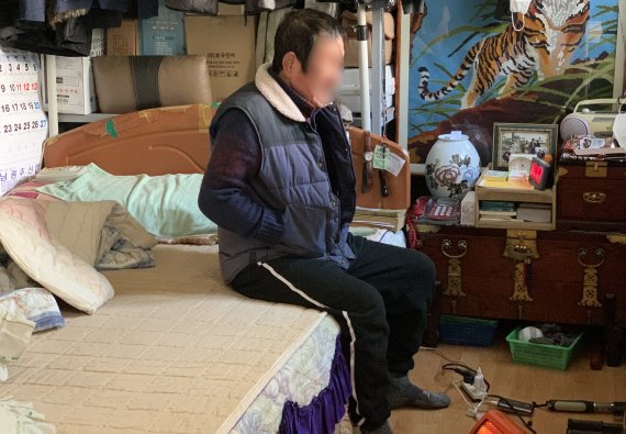 사무치는 그리움 Tv로 달랜다 홀몸 노인 쓸쓸한 명절 파이낸셜뉴스