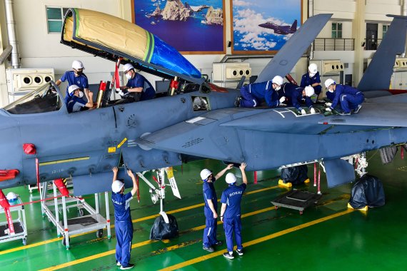 [대구소식] 제11전투비행단, F-15K 주기검사 400대 달성 등 - 파이낸셜뉴스