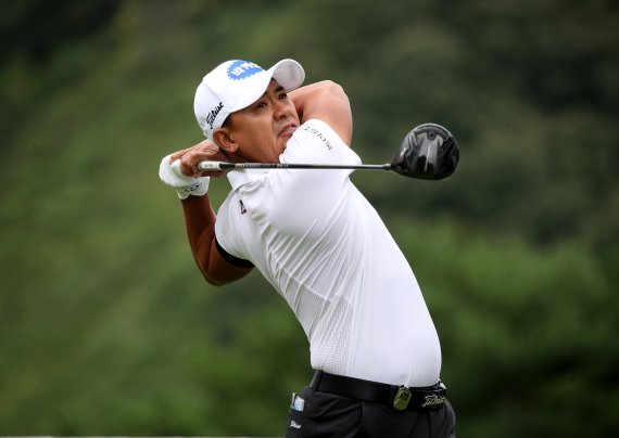 박상현, 통산 10승 기회 잡아..DGB금융그룹오픈 2R 2위 - 파이낸셜뉴스