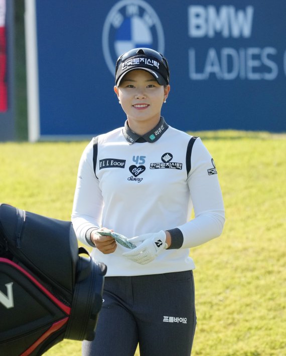 [LPGA]임희정·안나린 BMW 2R 공동선두…고진영 5위로 '껑충' - 파이낸셜뉴스
