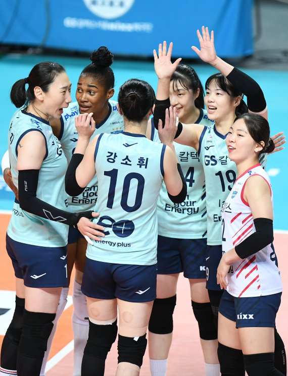 GS칼텍스, KGC에 완승…한국전력은 대한항공 잡고 1위 도약(종합) - 파이낸셜뉴스