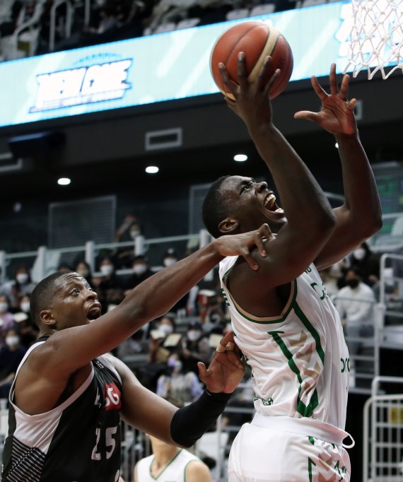 '두 자릿수 득점 5명' DB, KT 6연승 저지…KGC, 삼성 11연패 빠뜨려 - 파이낸셜뉴스