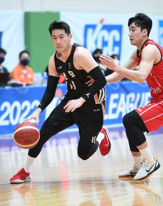 2021~2022 프로농구 KBL D리그 MVP에 상무 최성원 - 파이낸셜뉴스