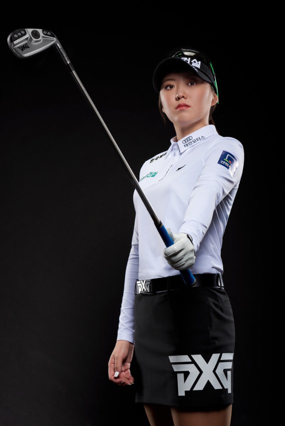 '2년만의 우승'조아연, 비밀병기는 'PXG 아이언과 퍼터' - 파이낸셜뉴스