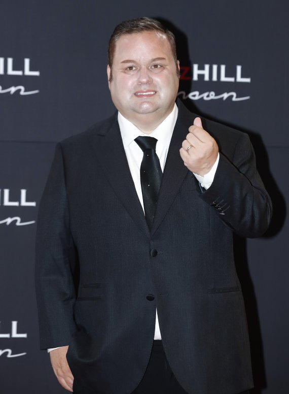 [영상] 폴 포츠(Paul Potts) 데뷔 15주년 기념 내한... 'what a Wonderful World' 무대 - 파이낸셜뉴스