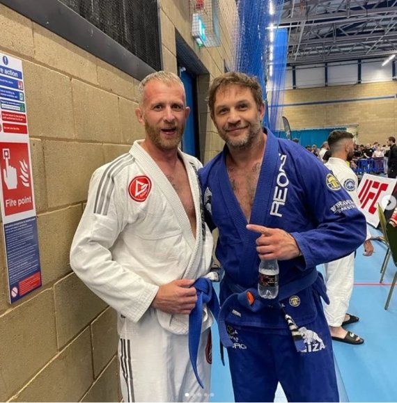 '베놈' 톰 하디, 자선 주짓수 대회서 2관왕 - 파이낸셜뉴스