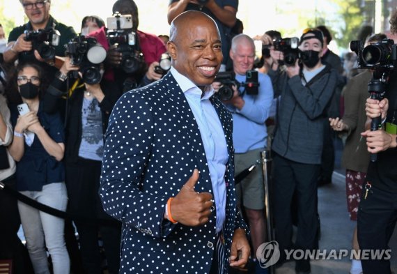 뉴욕시 민간기업·어린이 코로나 백신 의무화 폐지 파이낸셜뉴스
