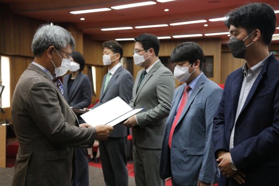 충북대, 우수 연구자 등 7명에게 'CBNU GALAXIA' 시상 - 파이낸셜뉴스