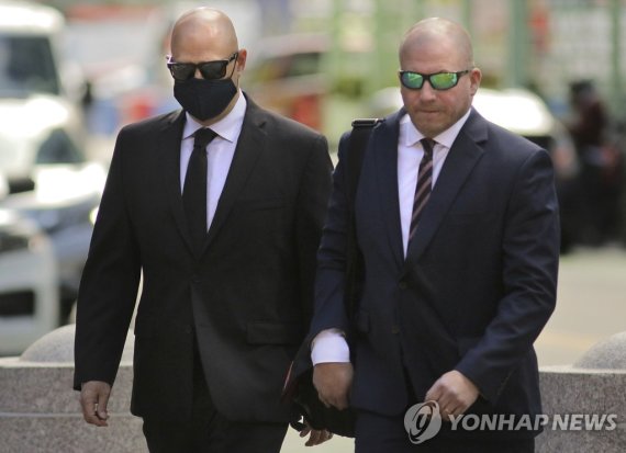 비판 블로거 '엽기 스토킹' 이베이 전 임원 2명 2∼5년 실형 - 파이낸셜뉴스