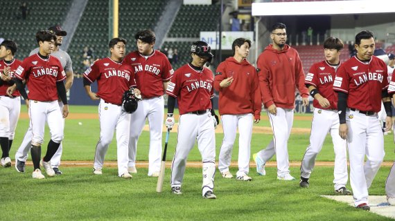 SSG, 구단 최다승 다음 기회로…LG, KIA 완파(종합) - 파이낸셜뉴스