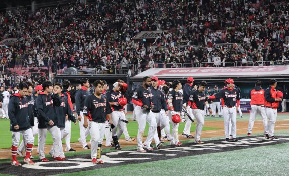 [WC1] KIA 탈락…'패장' 김종국 "과감하게 결단해야 했는데 미흡했다" - 파이낸셜뉴스