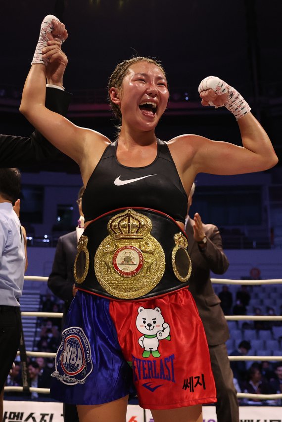 WBA 슈퍼페더급 챔피언 최현미 '10차 방어 성공'[뉴시스Pic] - 파이낸셜뉴스