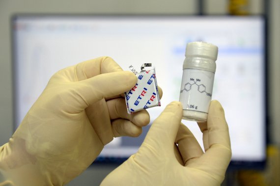 ETRI, 세계 첫 '불소화황산화물계' 난연 첨가제 개발…리튬 이차전지 안정성 높여 - 파이낸셜뉴스