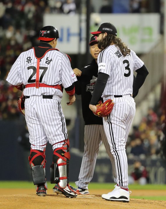 [PO1] 데일리 MVP 켈리 "팀원들이 함께 이룬 승리, 의미 있어" - 파이낸셜뉴스
