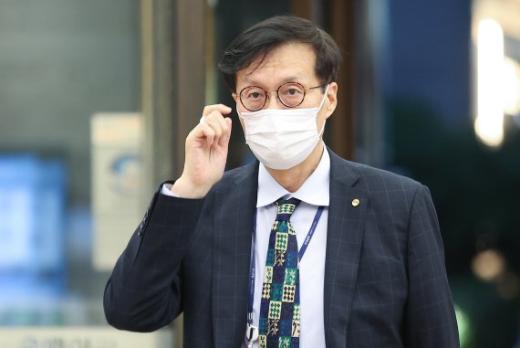 이창용 한국은행 총재 Bis 총재회의 참석차 출국 파이낸셜뉴스
