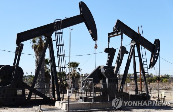 [뉴욕유가] 휘발유 재고 감소·달러 약세에 상승 - 파이낸셜뉴스