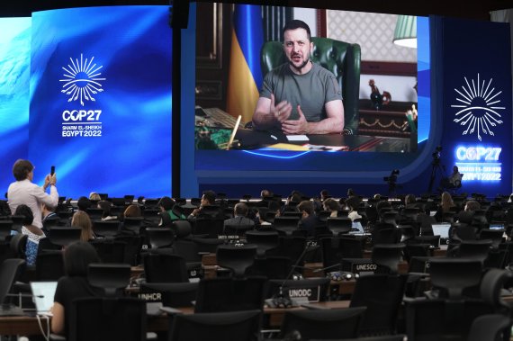 젤렌스키, COP27서 "평화 없인 기후정책도 없어…러 전쟁 끝내야" - 파이낸셜뉴스