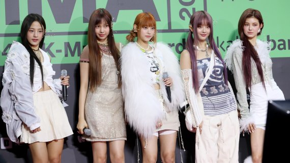 임영웅 'MMA2022' 대상 2개 포함 5관왕…아이브 신인·베스트송 수상(종합) - 파이낸셜뉴스