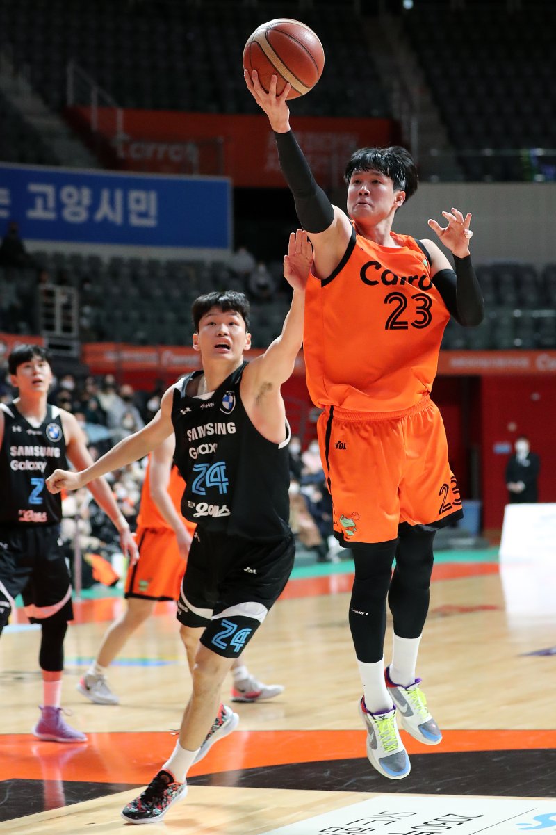 '불꽃 슈터' 전성현의 연이은 활약…캐롯의 봄 농구 가능성도 UP - 파이낸셜뉴스