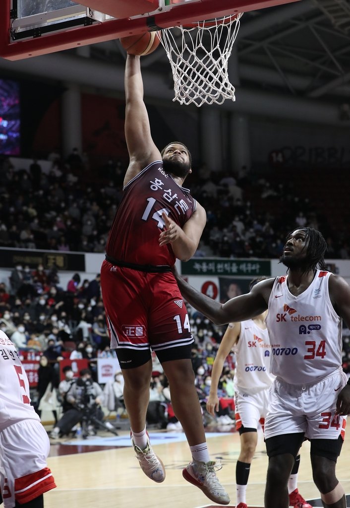 '스펠맨 29점 17리바운드' KGC, 2위 SK 꺾고 선두 질주 - 파이낸셜뉴스
