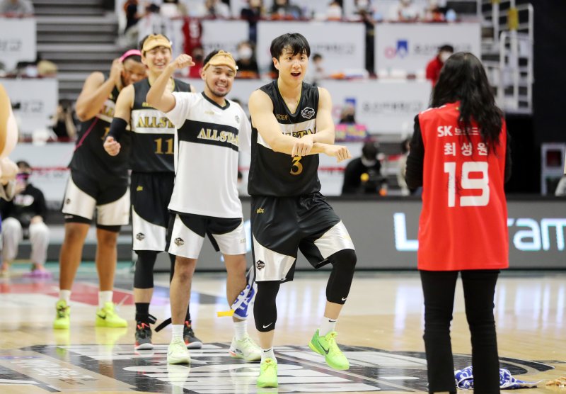 팀 이대성, 팀 허웅 꺾고 올스타전 승리…MVP 하윤기·허웅은 3점슛 왕(종합) - 파이낸셜뉴스