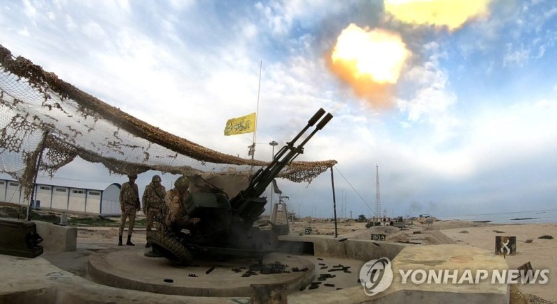 [월드＆포토] 이란 혁명수비대 해군, 걸프 해역서 '워게임' - 파이낸셜뉴스