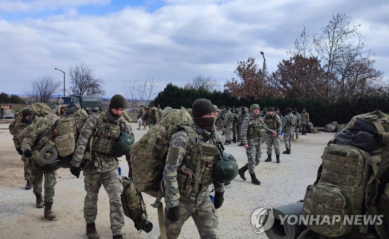 [튀르키예 강진] '골든타임' 다돼간다…도착부터 구조까지 첩첩산중 - 파이낸셜뉴스