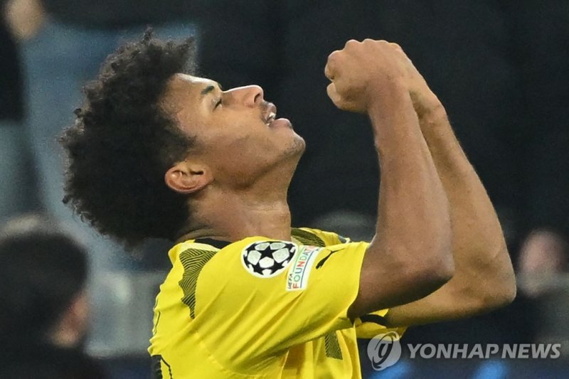 도르트문트, 첼시 1-0 제압하고 UCL 8강 성큼…아데예미 결승골 - 파이낸셜뉴스