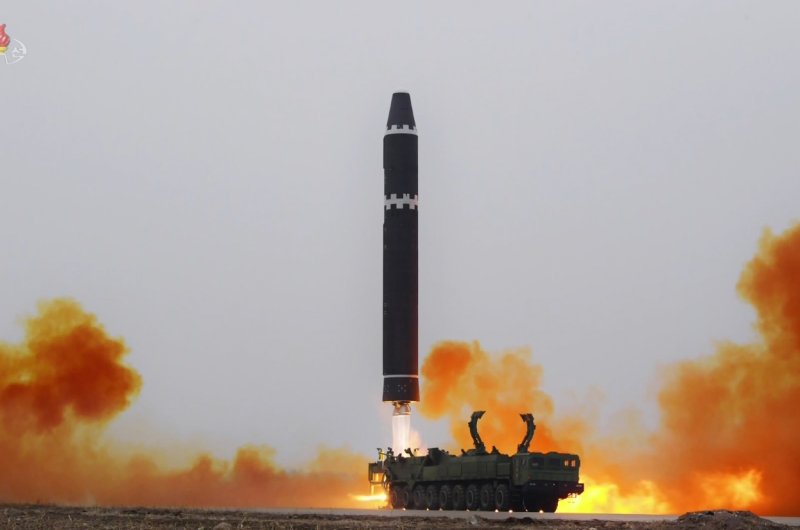 北 'ICBM 도발' 다음날 美 B-1B 폭격기 띄웠다 - 파이낸셜뉴스