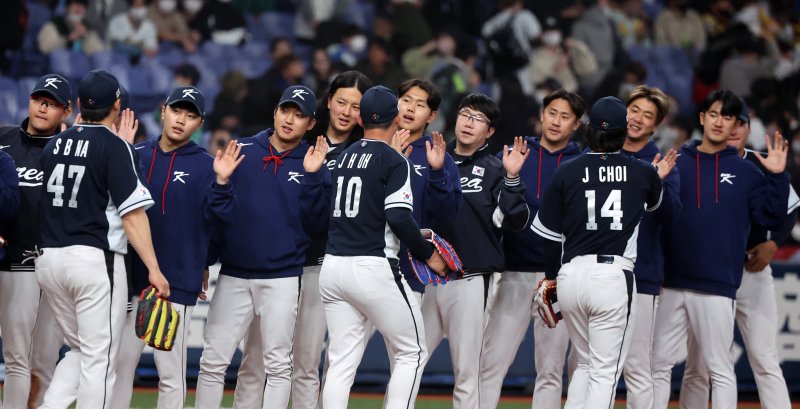 [뉴스1 PICK]'9안타 7득점' 집중력 선보인 WBC 대표팀, 한신 7대4로 제압 - 파이낸셜뉴스