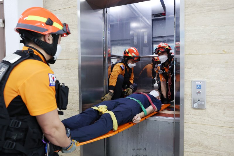 지난해 경기도119구급대 이송 심정지환자 595명 심폐소생술 뒤 살아나 - 파이낸셜뉴스