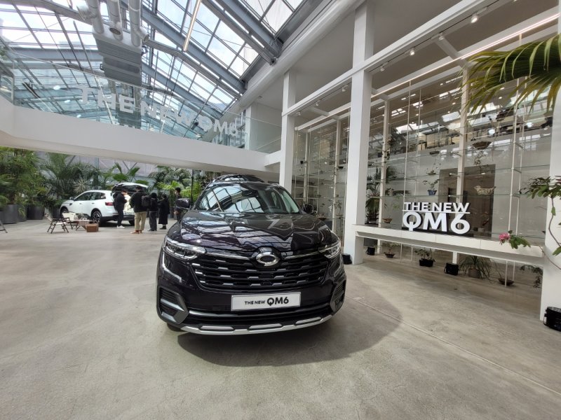 "가성비 SUV"…르노 QM6, 새 디자인으로 1인가구 공략[시승기] - 파이낸셜뉴스