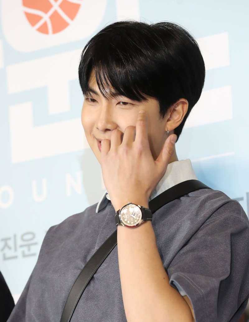 [뉴스1 ★]항준♥남준, 신이 내린 꿀 인맥…장항준 면 제대로 세워준 알쓸인잡 RM - 파이낸셜뉴스