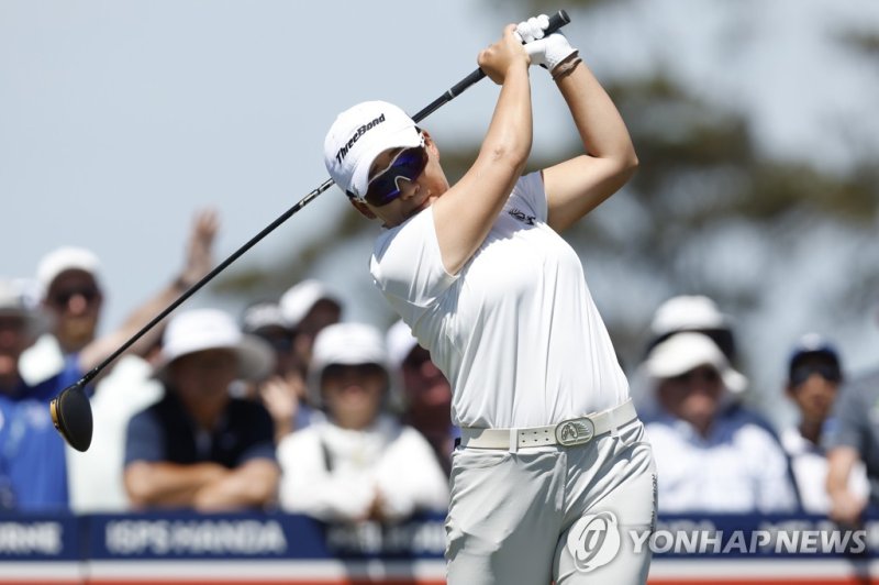 신지애, JLPGA 투어 KKT컵 1타 차 준우승…시즌 2승 불발 - 파이낸셜뉴스