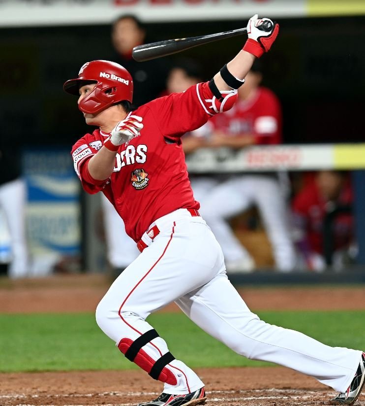 '최정 3안타 3타점' SSG, KT 4연승 제동 걸며 4연패서 탈출 - 파이낸셜뉴스