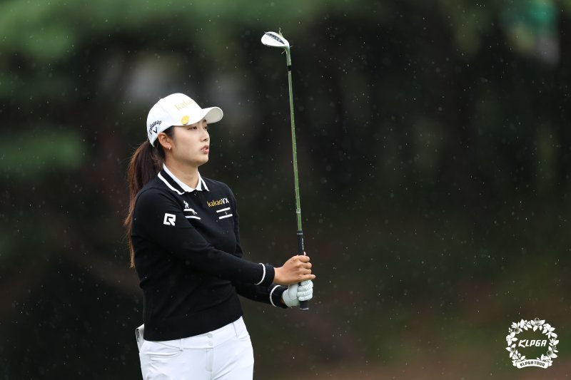 '홀인원' 한진선, KLPGA 챔피언십 첫날 5언더파…박결·방신실과 공동선두 - 파이낸셜뉴스