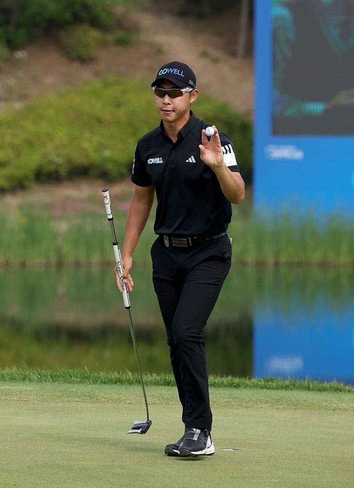 최진호, 우리금융 챔피언십 2R 1위…임성재 8위 - 파이낸셜뉴스